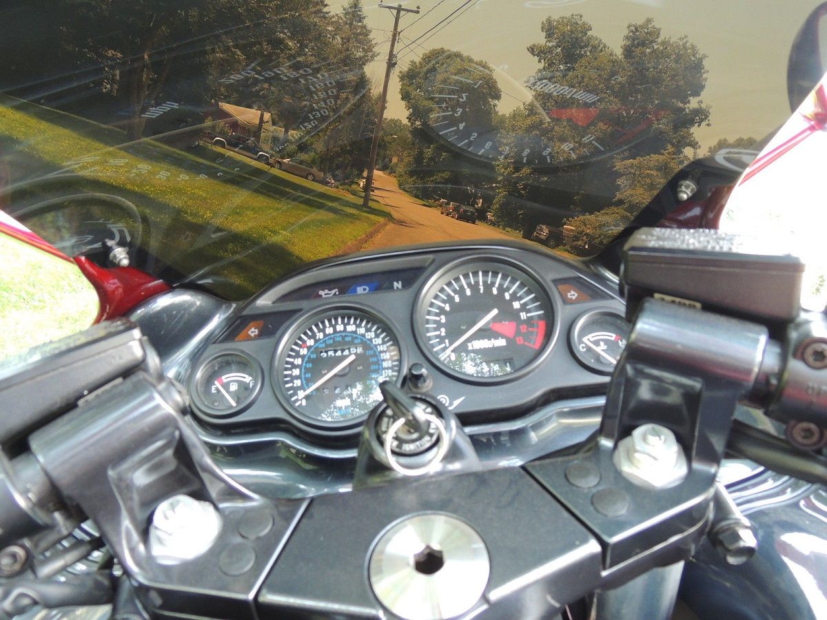 15 Reasons Why The Kawasaki Ninja ZX-11/ZZ-R1100 Is A Legend