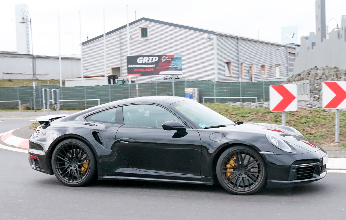 15 Stunning Photos Of The 2020 Porsche 911 Turbo S