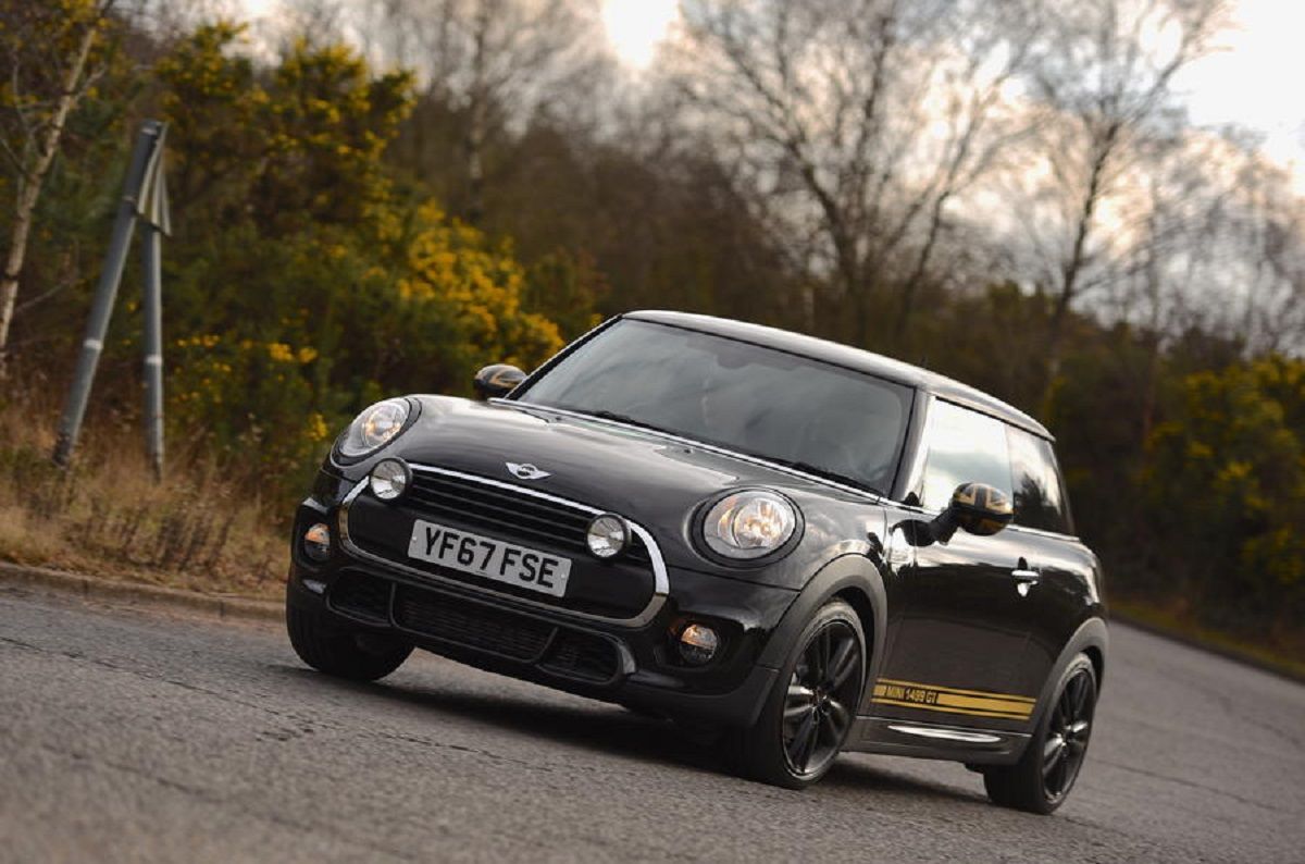 These Are 15 Cars Jeremy Clarkson Either Absolutely Hates Or Adores