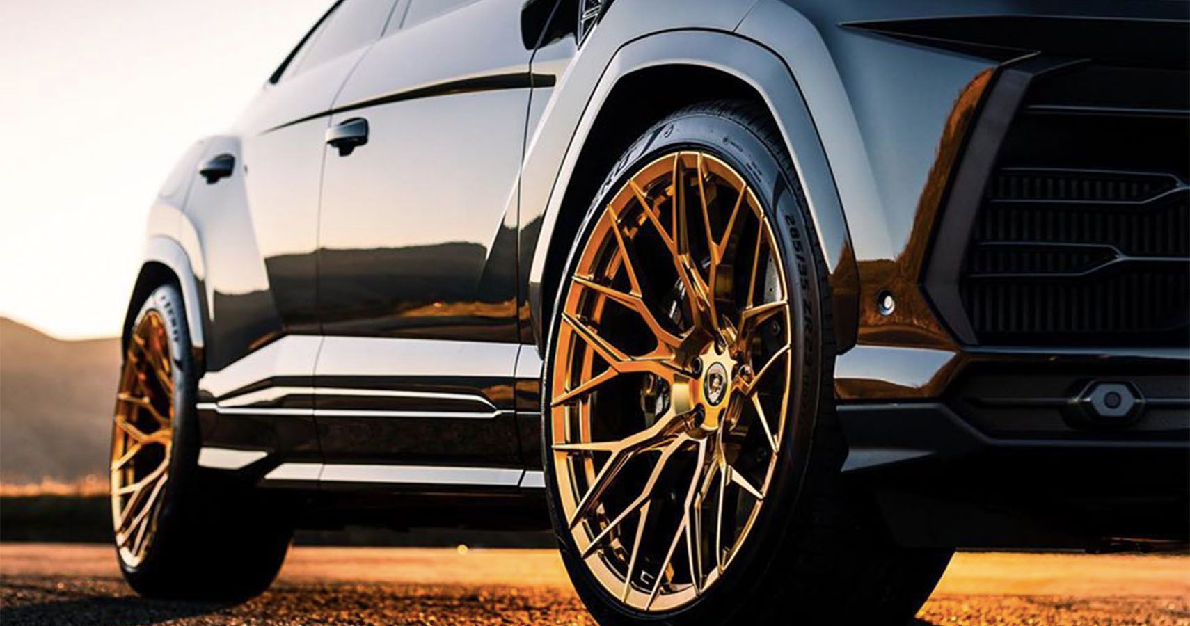 Modded Lambo Urus Breaks "Car And Driver" Speed Records