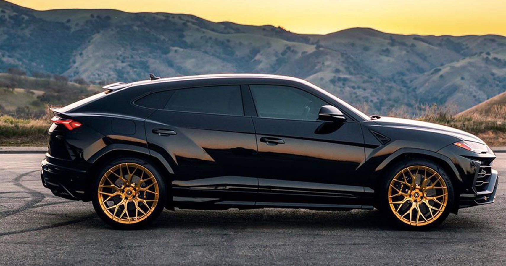 Modded Lambo Urus Breaks "Car And Driver" Speed Records
