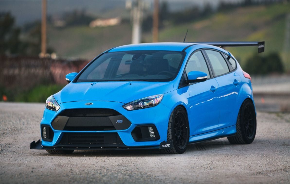 What Sports Car Enthusiasts Should Know About The Ford Focus RS