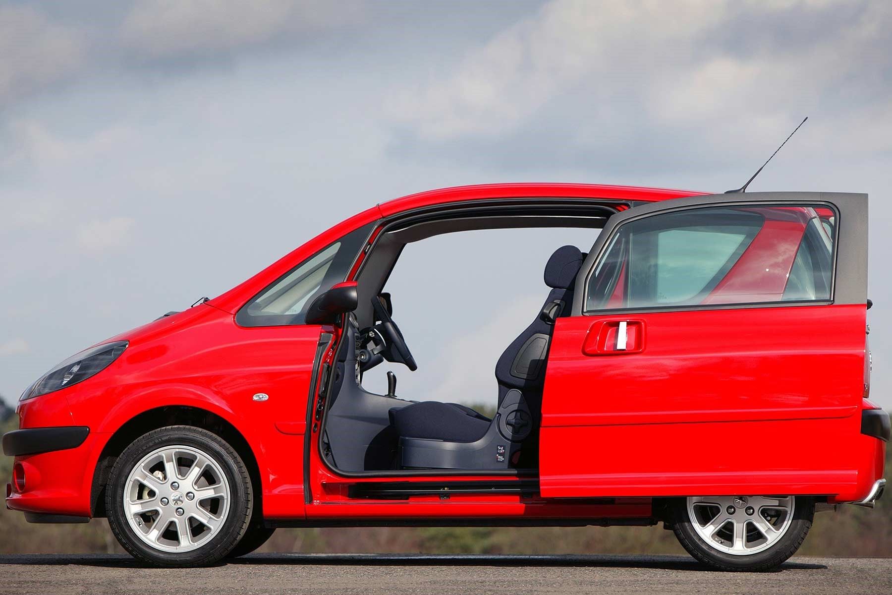15 Weird And Crazy French Cars You'll Instantly Fall In Love With
