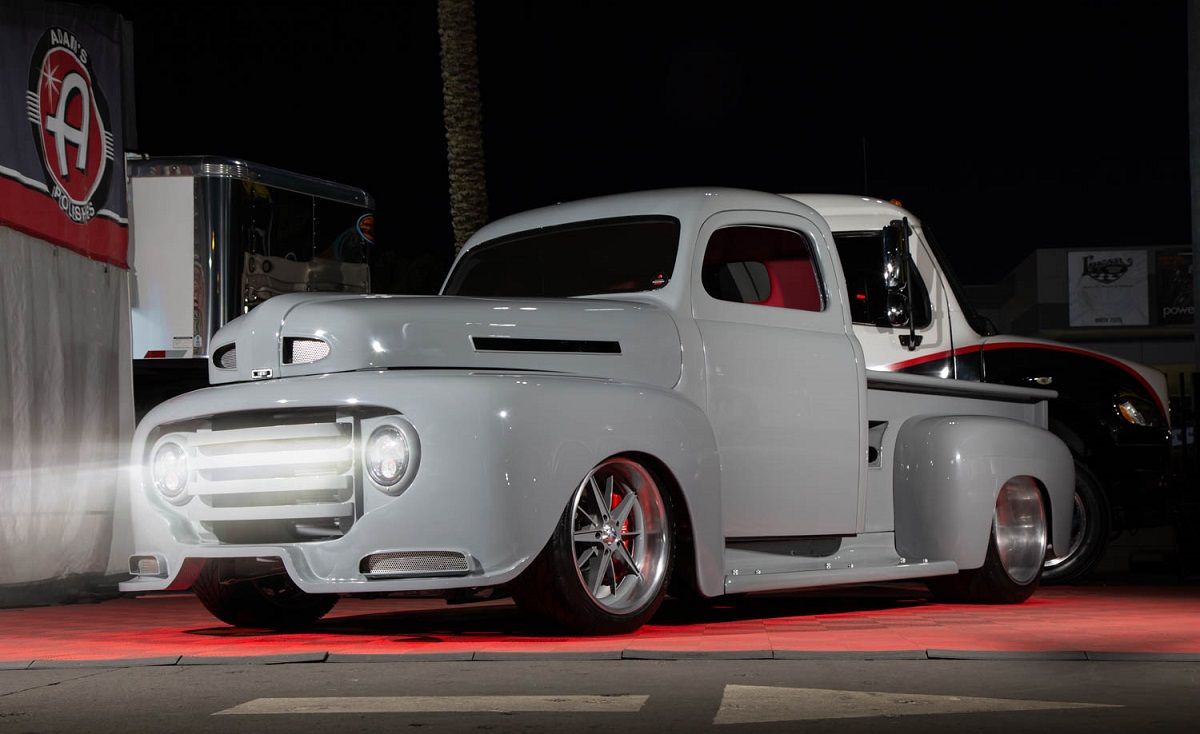 15 Lowered Trucks That Actually Look Amazing (And 1 That Looks Hideous)