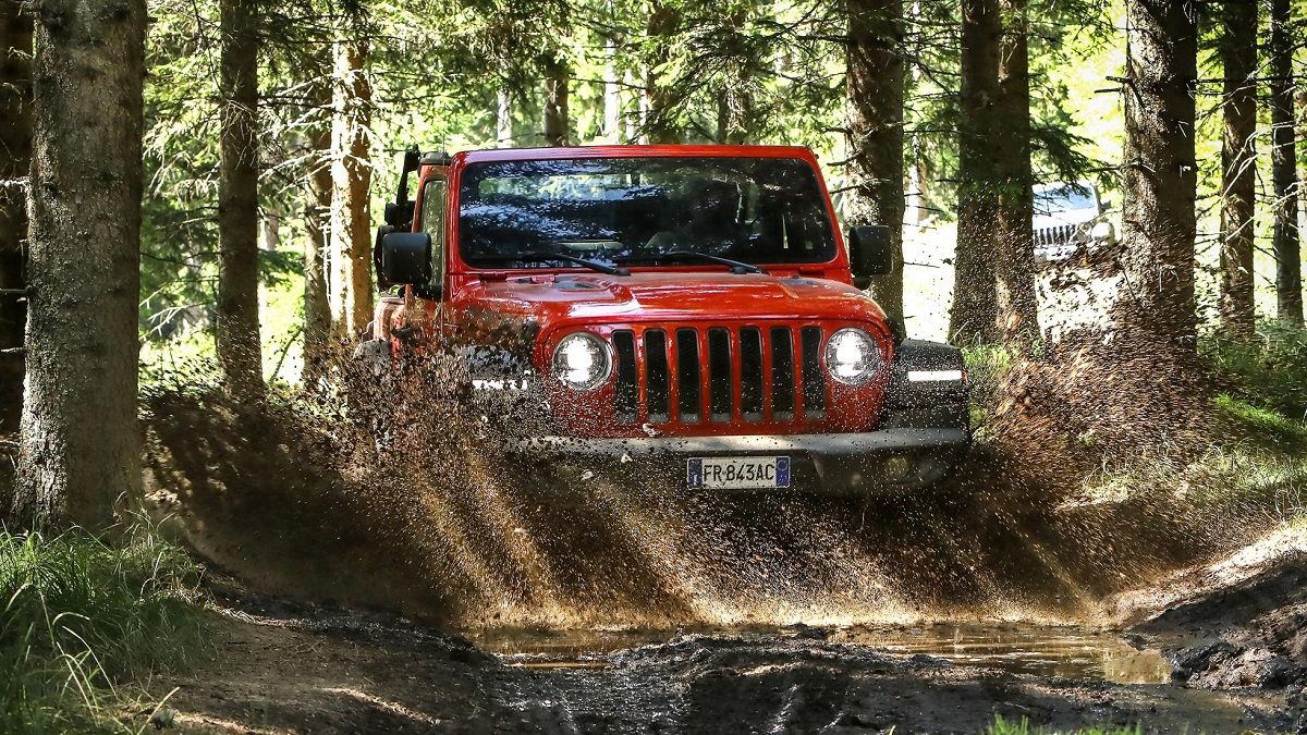 Here's Why The 2020 Jeep Wrangler Rubicon Is The Best Stock Off-Roader ...