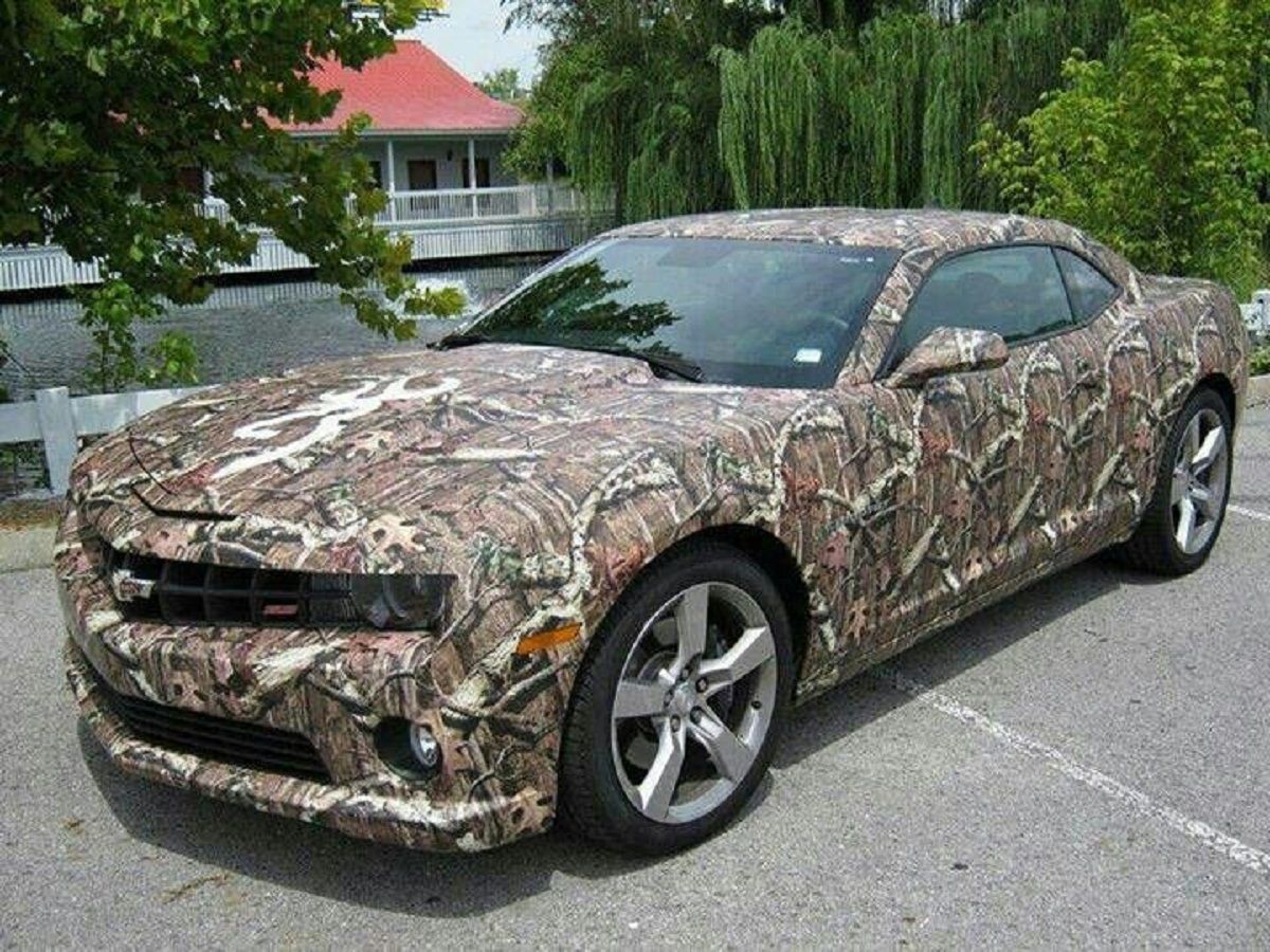 15 Pics Of Camaros In Sick Car Wraps