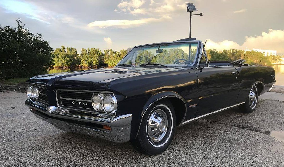 10 American Performance Cars That Are A Breeze To Maintain