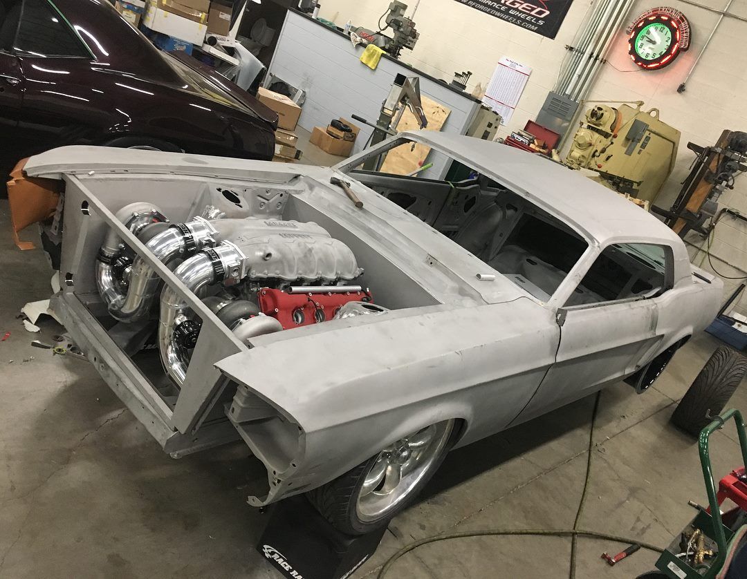 15 Pics Of Cars With Modified Engines Every Gearhead Needs To See