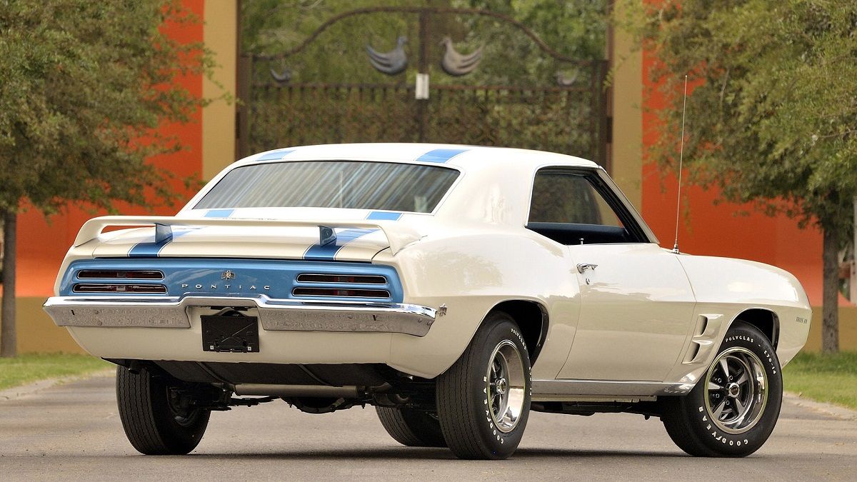 15 Things You Need To Know About The Pontiac Firebird Trans Am