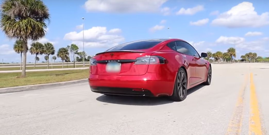 Tesla Model S Sports All-New Cheetah Stance Launch Mode