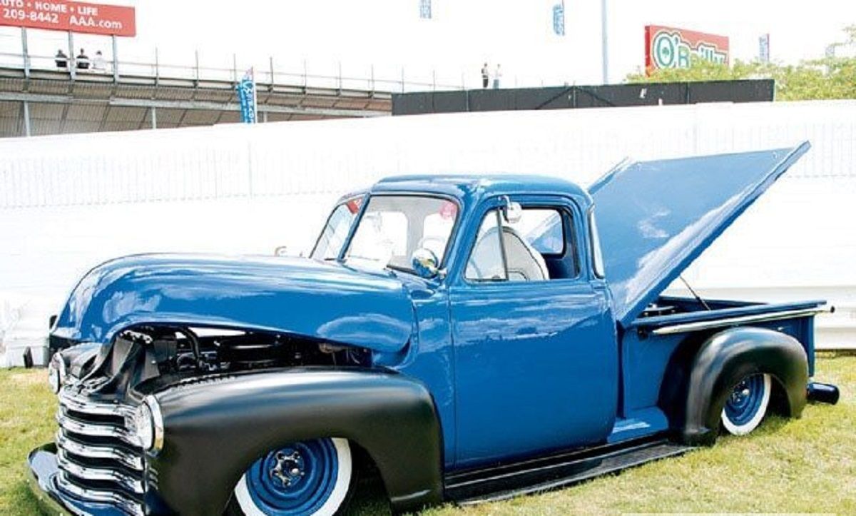 15 Lowered Trucks That Actually Look Amazing (And 1 That Looks Hideous)