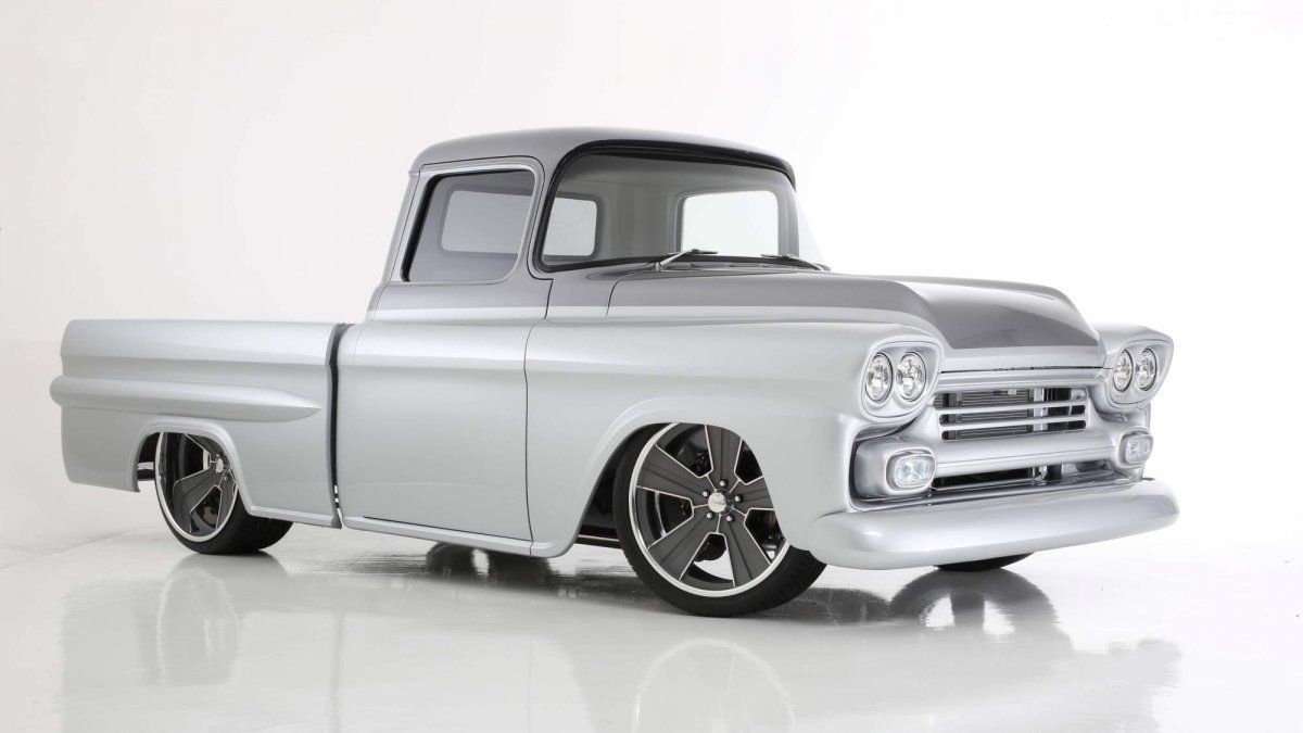 15 Sick Photos Of Custom Trucks