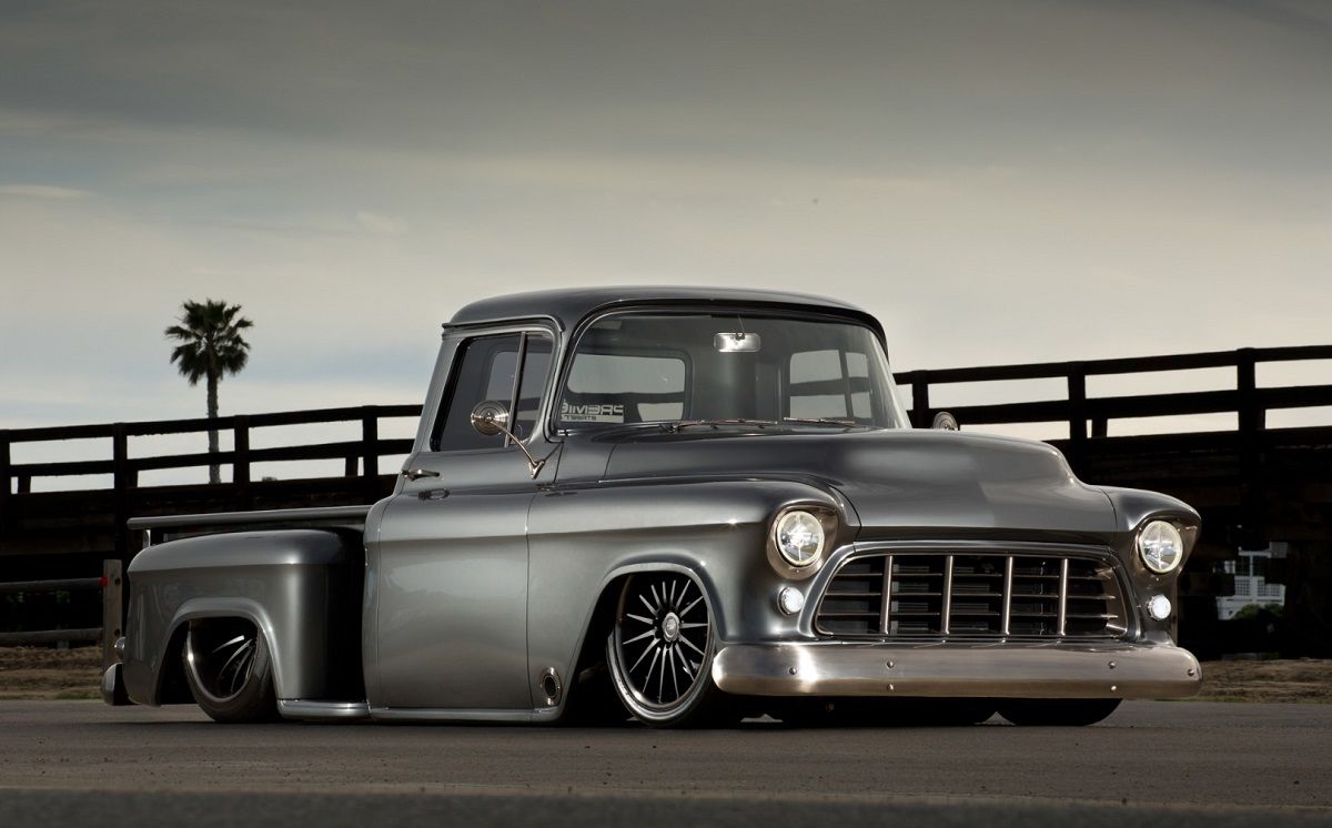 15 Lowered Trucks That Actually Look Amazing (And 1 That Looks Hideous)