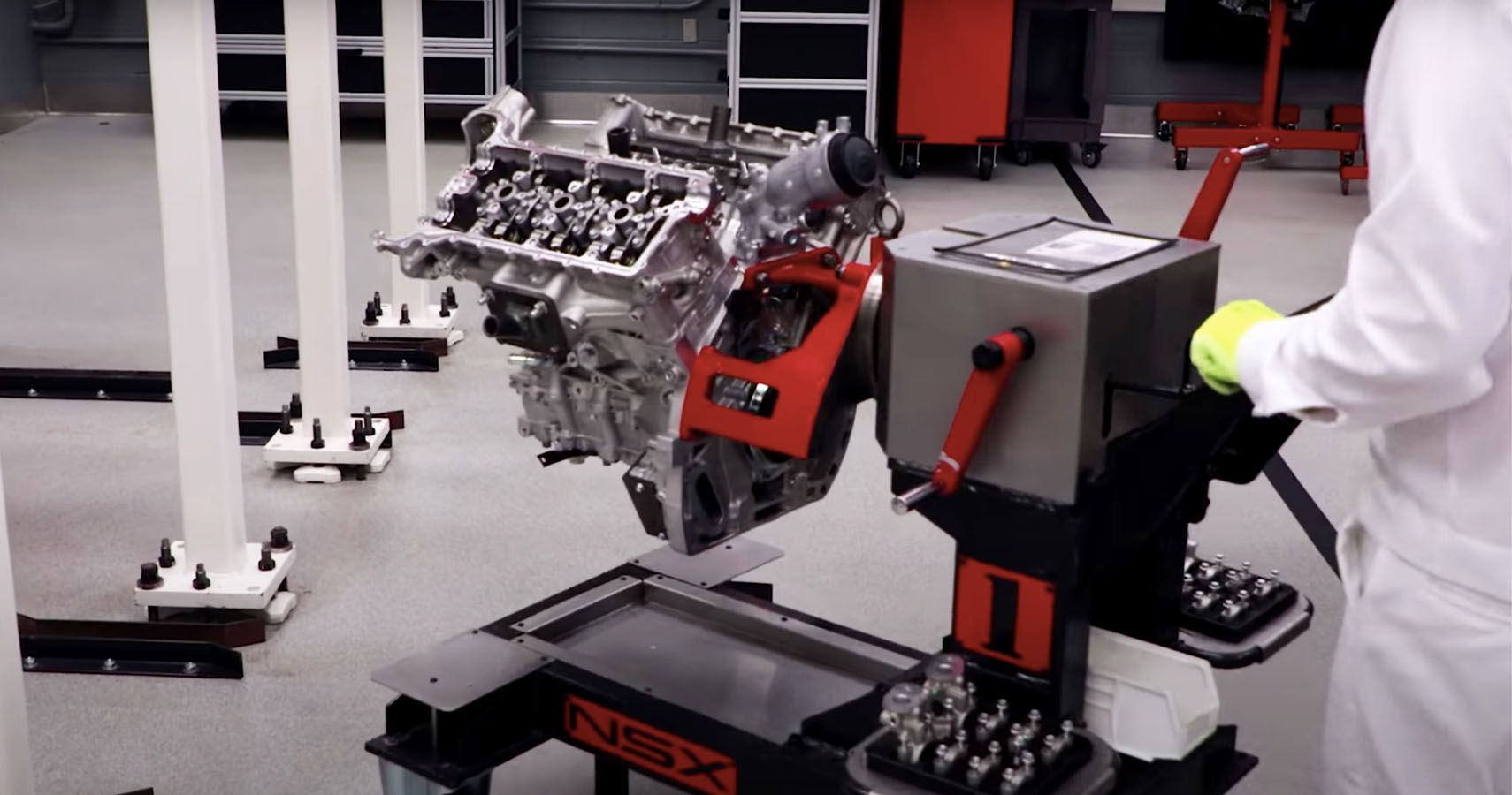 Watch The Cosworth-Sourced Acura NSX Engine Being Built