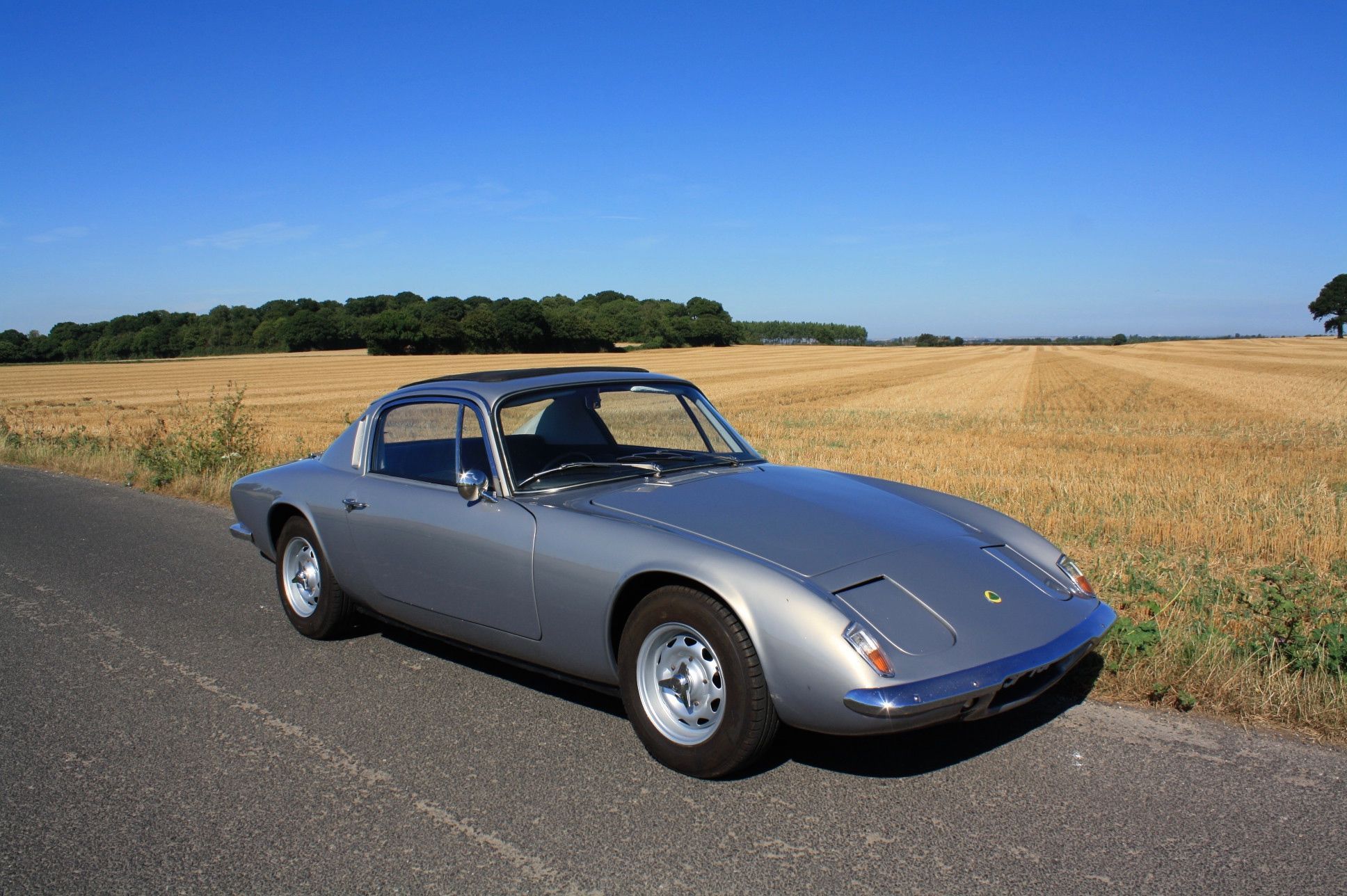 14 Most Beautiful Cars From The '70s You Can Buy For Cheap