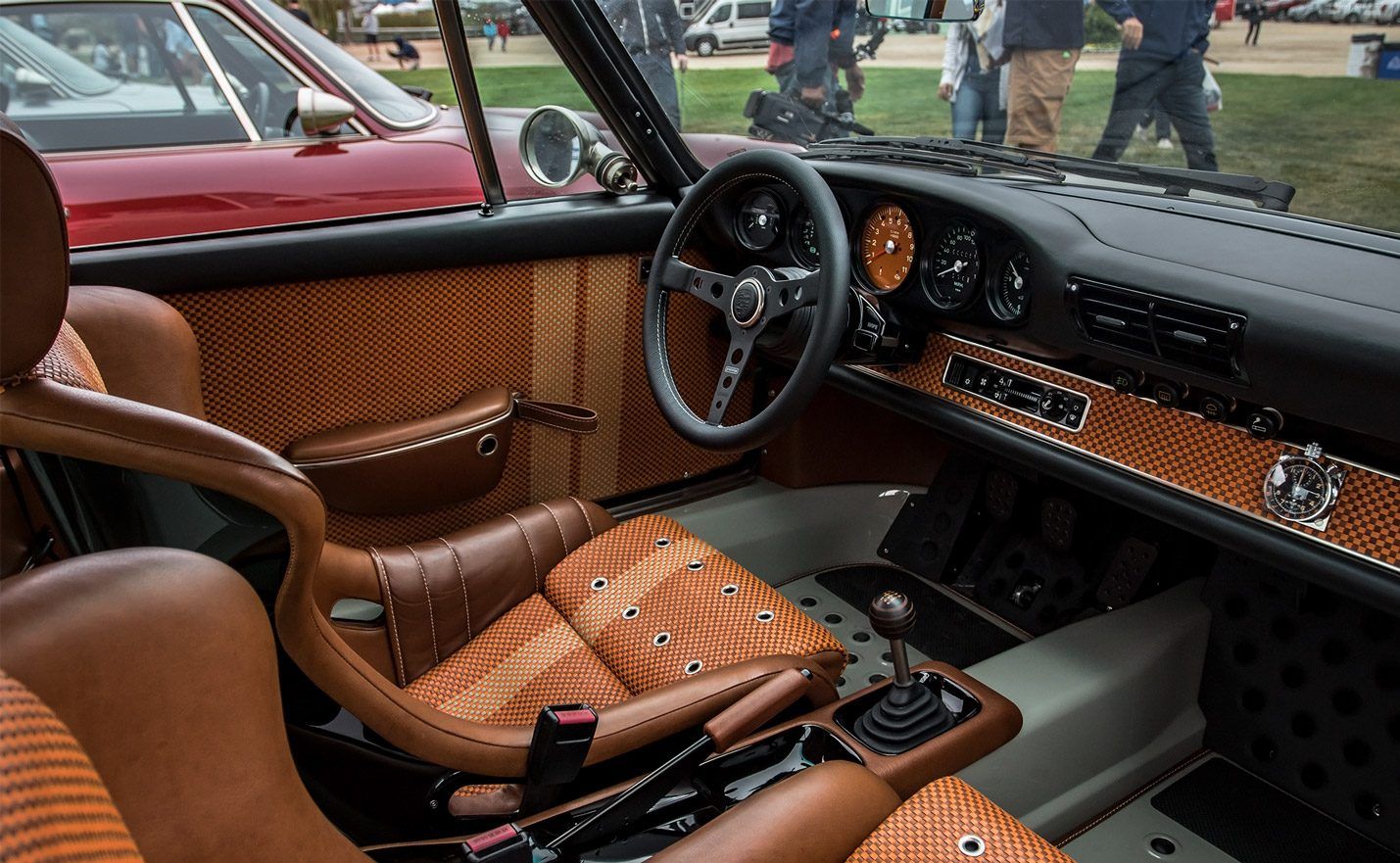 10 Ugliest Car Interiors Ever Made (5 That Are Stunning)