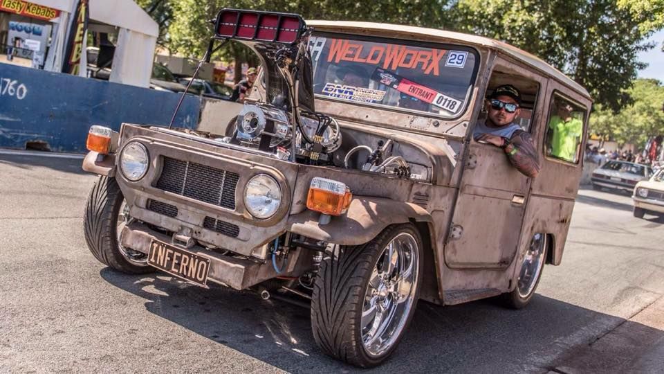 15 Pics Of Cars With Modified Engines Every Gearhead Needs To See