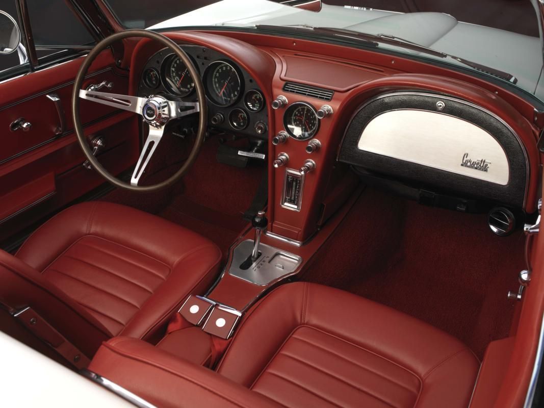 10 Ugliest Car Interiors Ever Made (5 That Are Stunning)