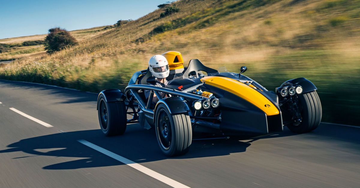 15 Super Lightweight Sports Cars We Would Love To Take To The Track