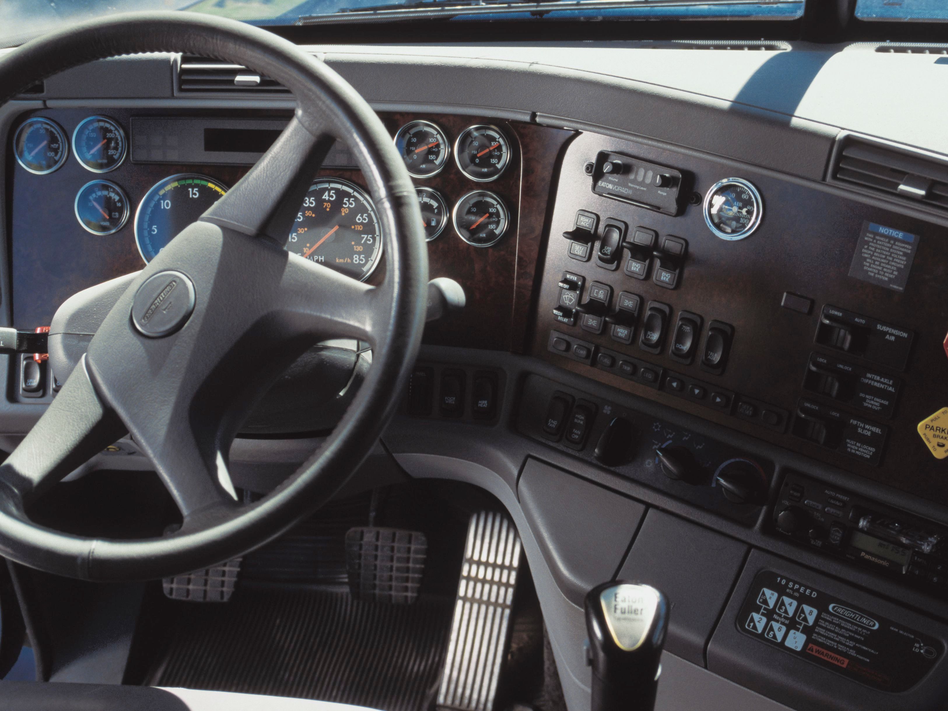 15 Things No One Tells You About Long-Haul Truckers