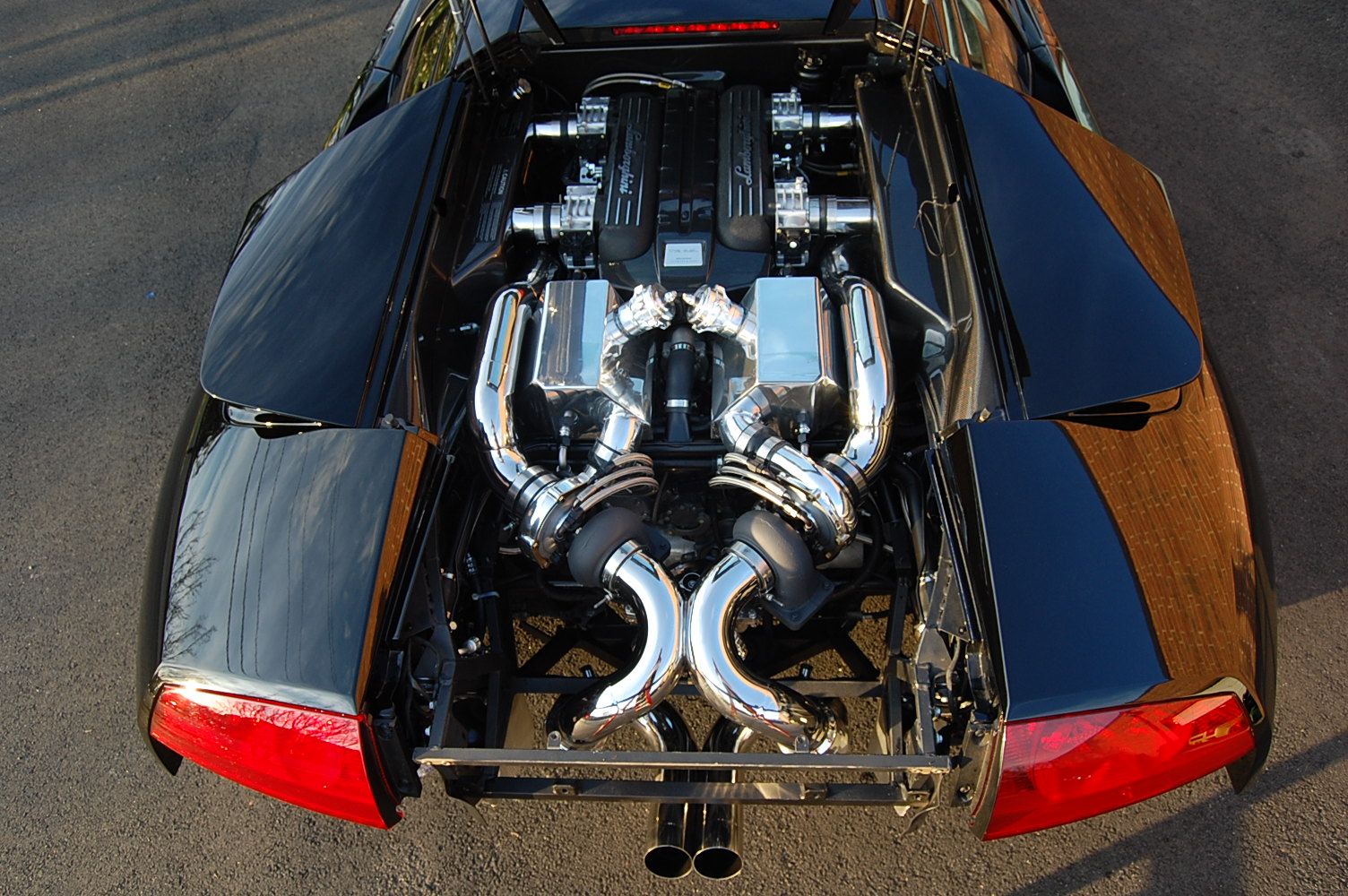 15 Pics Of Cars With Modified Engines Every Gearhead Needs To See