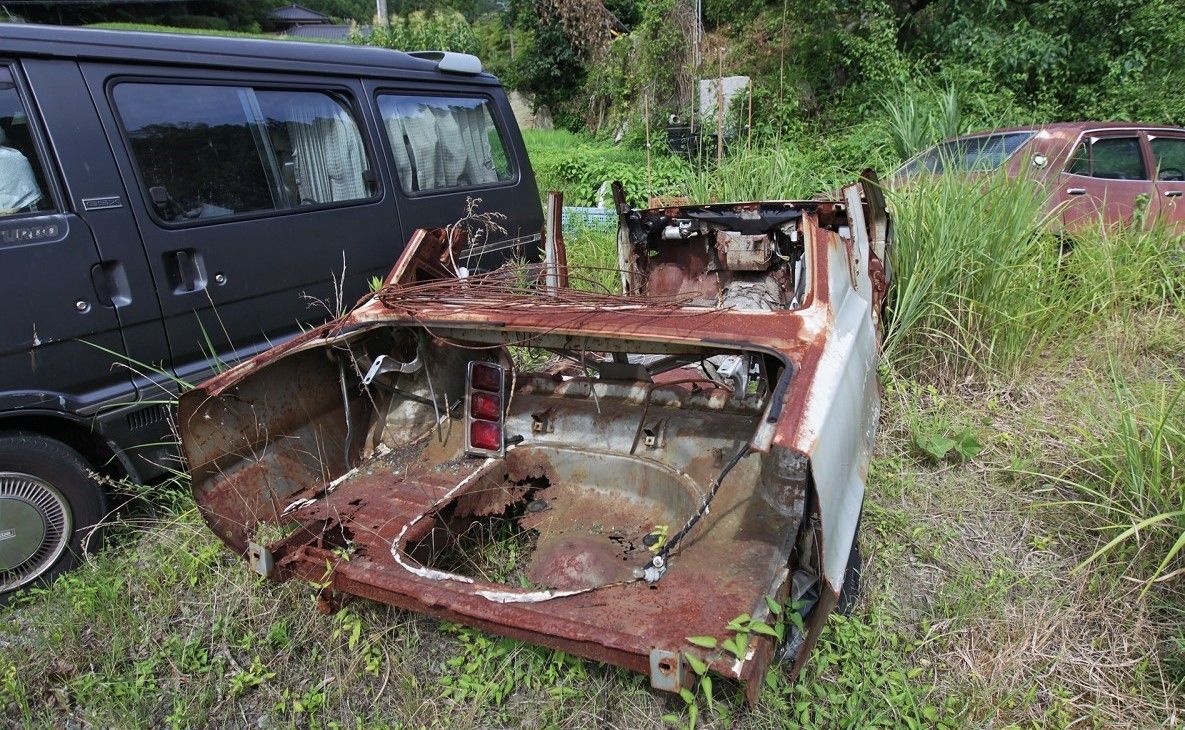 15 Fascinating Facts About Japan's Unbelievable Car Graveyard