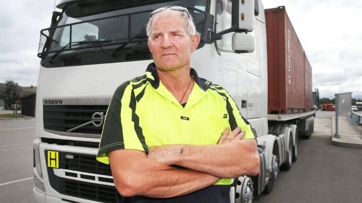 15 Things No One Tells You About Long-Haul Truckers