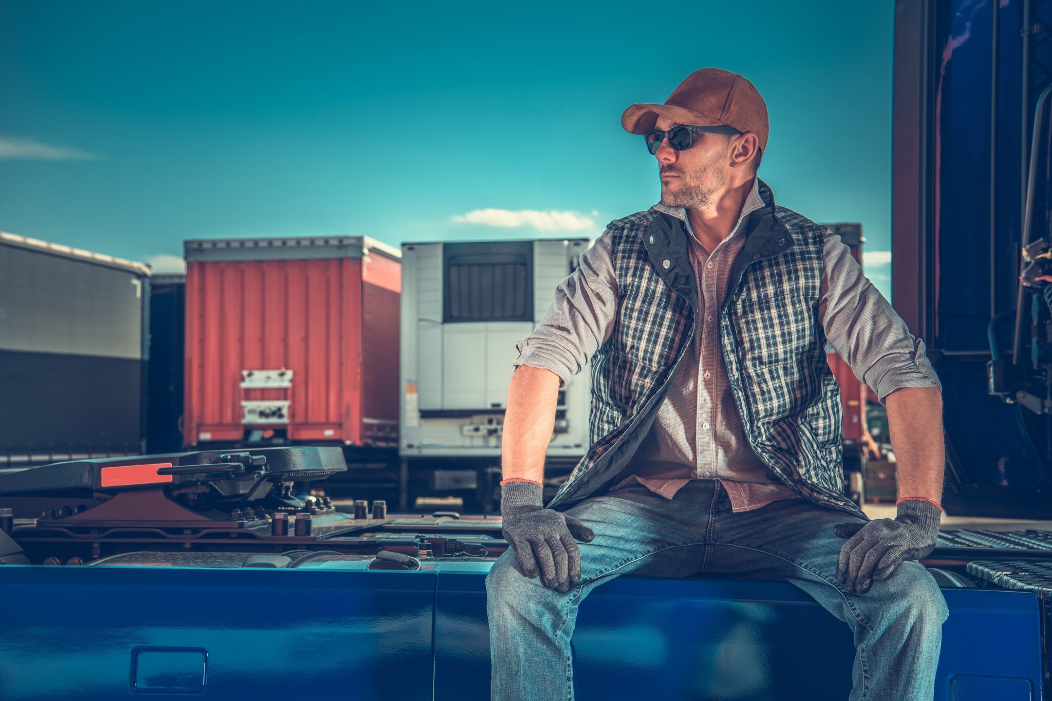 15 Things No One Tells You About Long-Haul Truckers