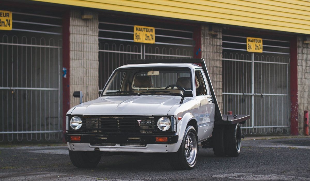 14 Sick Pics Of Custom Dually Trucks You Want to See