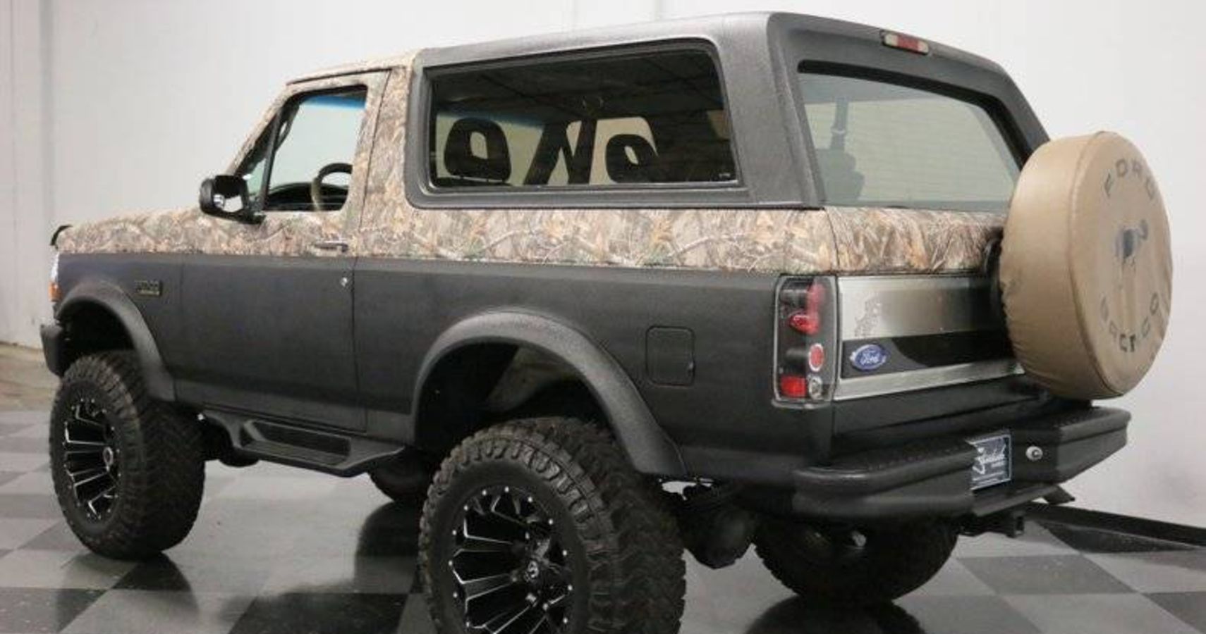 5th Gen Ford Bronco Eddie Bauer Edition Is A Lifted, Camo'ed Masterpiece
