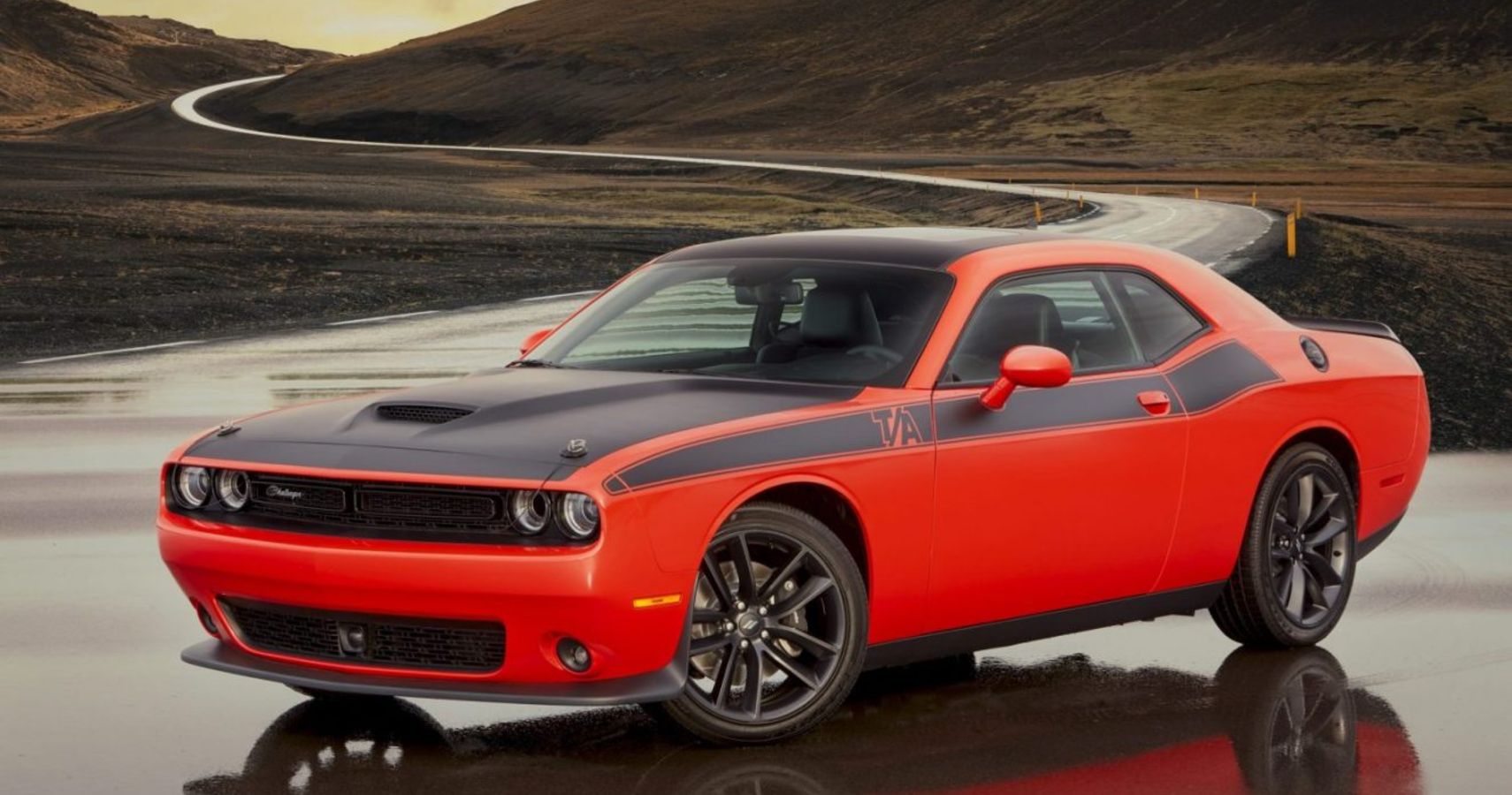 Dodge Taking Orders For $3,995 Challenger T/A Graphics Pack