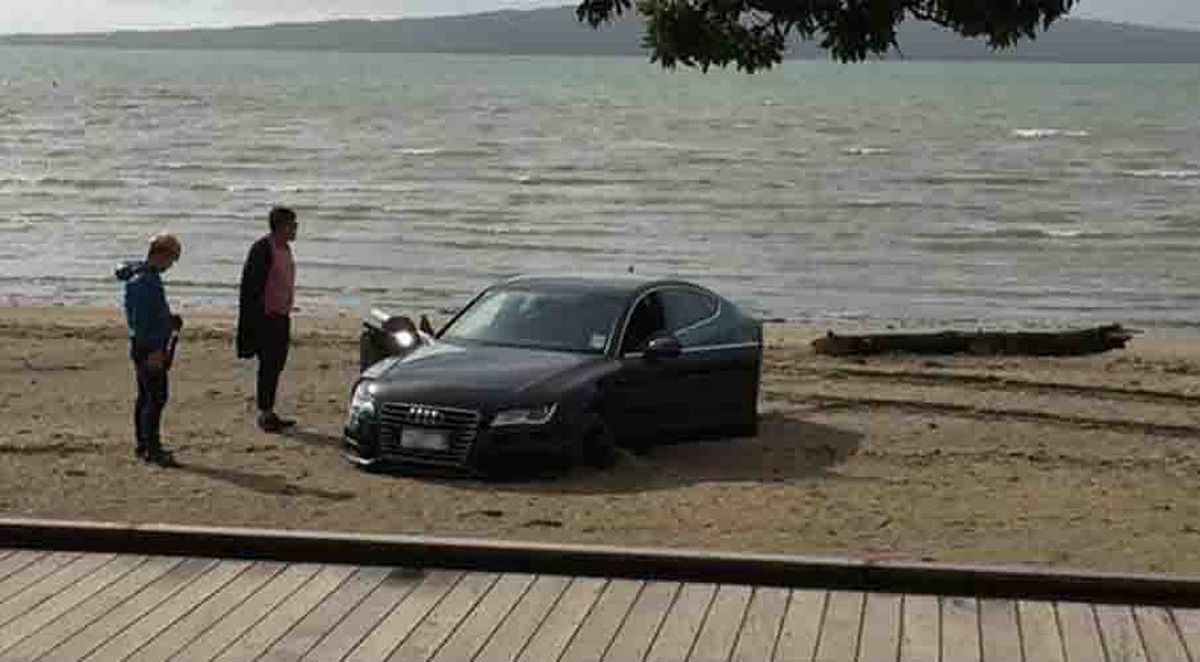 15 Depressing Photos Of Luxury Cars Getting Stuck