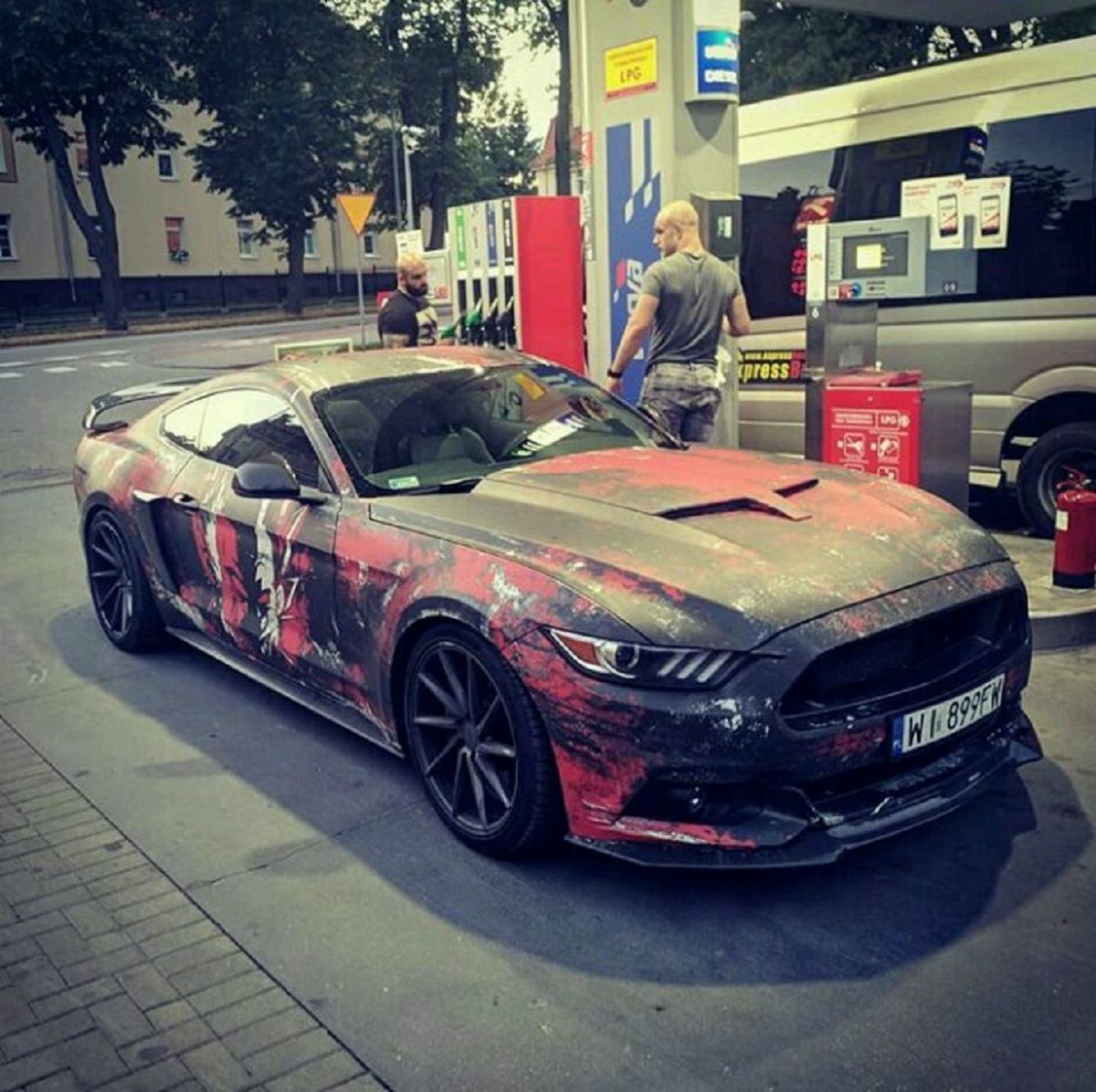 15 Pics Of Mustangs In Sick Car Wraps