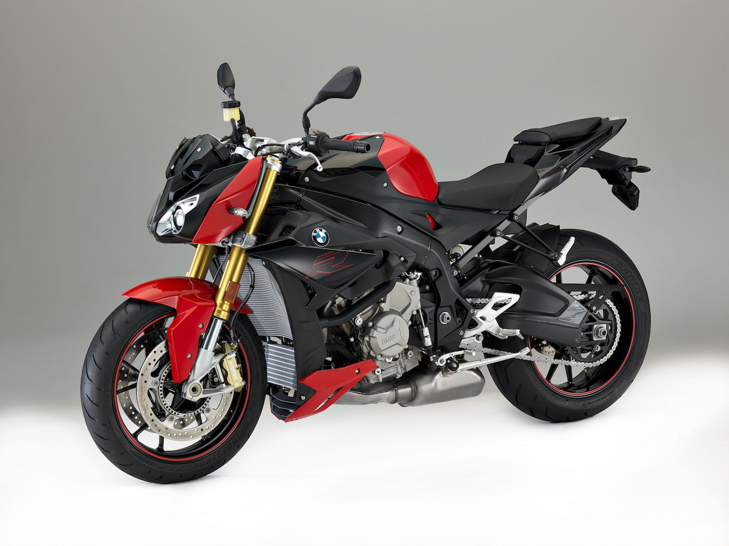 15 Street Legal Superbikes That Take Less Than 3 Seconds To 60 MPH