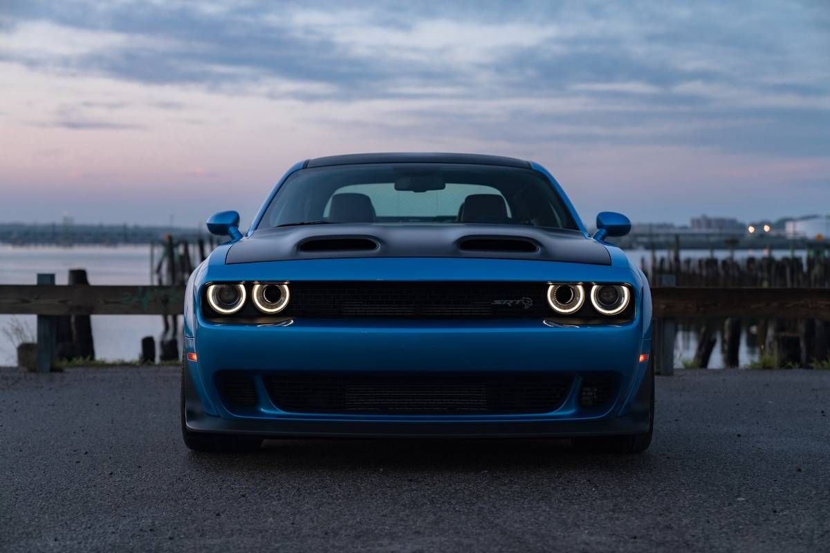 Flexing Modern Muscles: Mustang Shelby GT500 Vs Camaro ZL1 1LE Vs ...