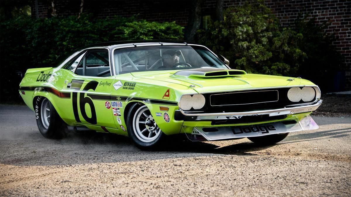 Dodge Taking Orders For $3,995 Challenger T/A Graphics Pack