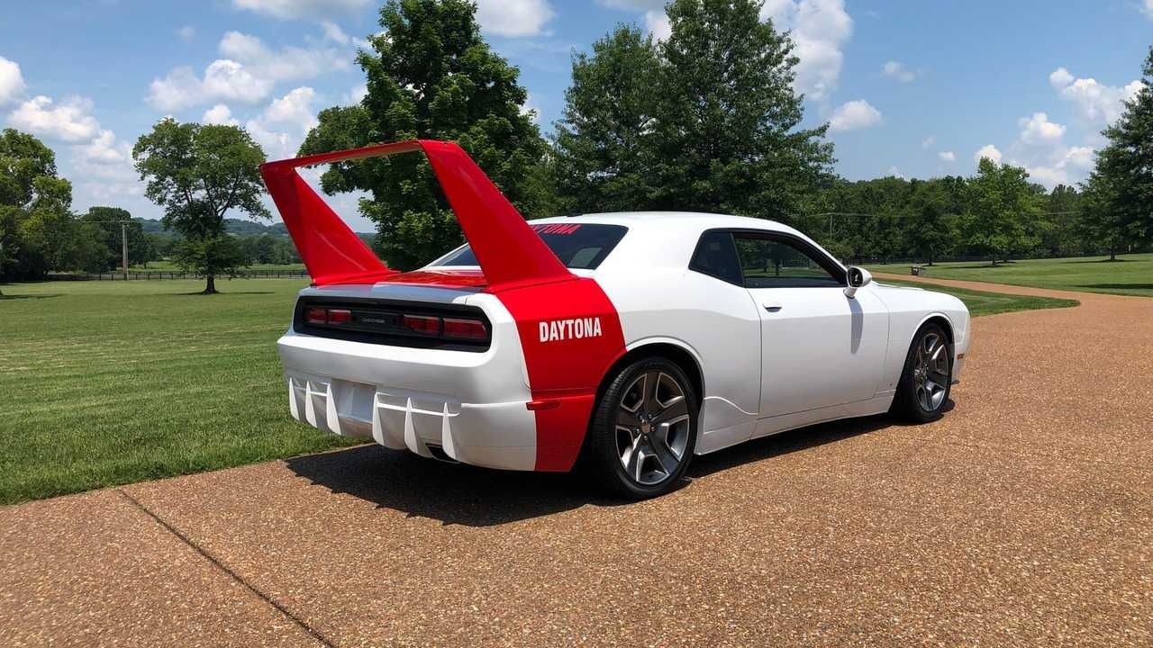 10 Dodge Challengers That Were Modified To Perfection (6 That Were Ruined)