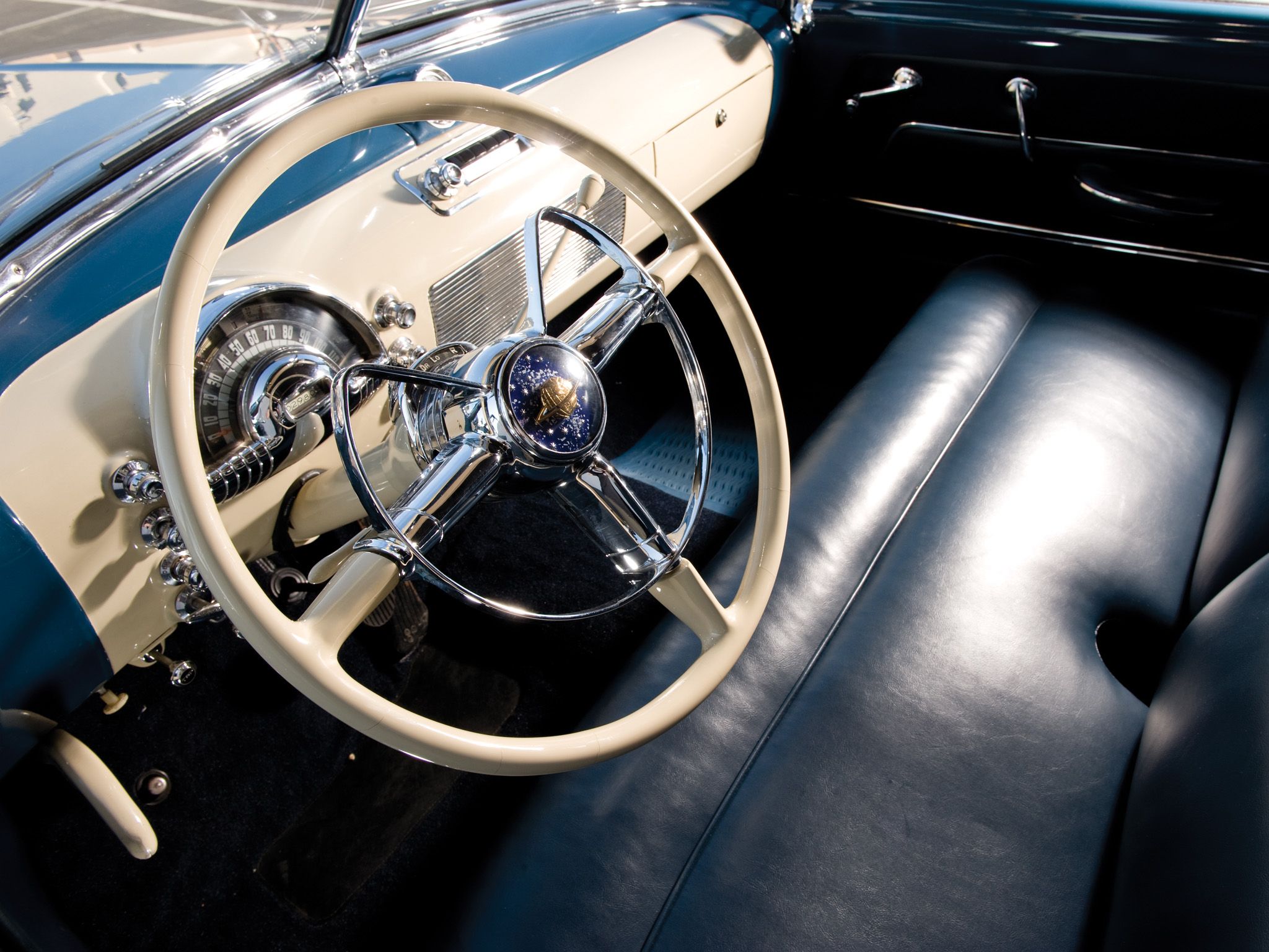 15 Nostalgic Photos Of Classic Muscle Car Interiors