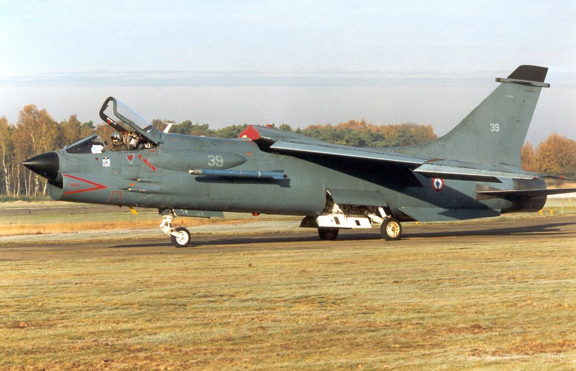 The Last Gunfighter : The Vought F-8 Crusader Fighter Jet