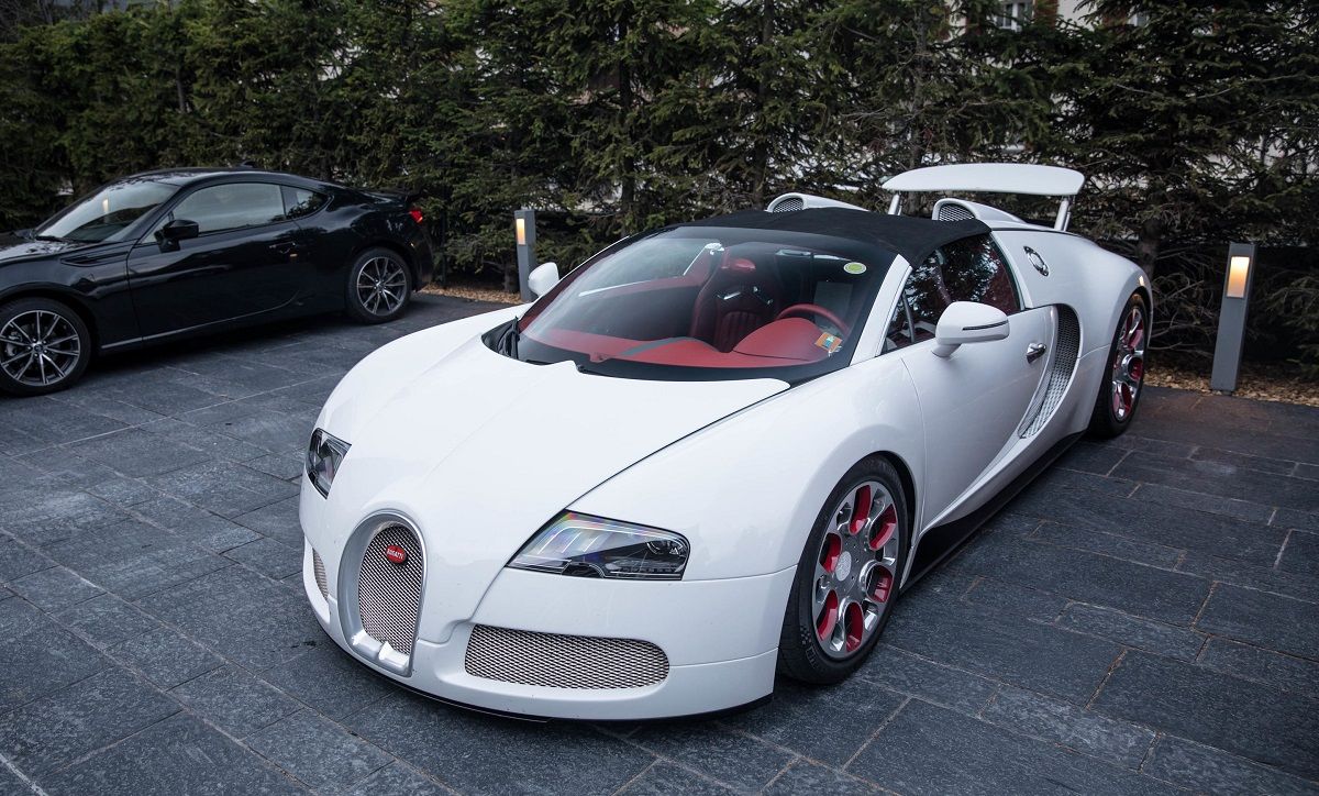 15 Rare And Beautiful Evolutions Of The Bugatti Veyron
