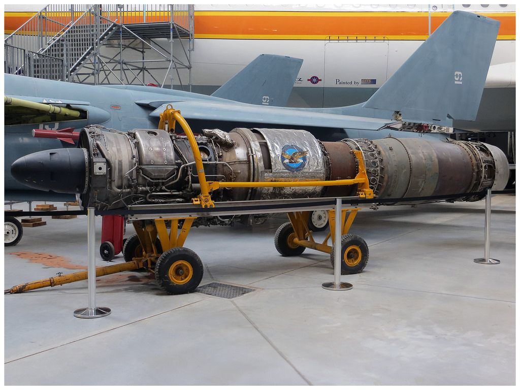 The Last Gunfighter : The Vought F-8 Crusader Fighter Jet