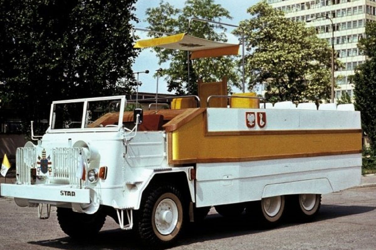 Here's How The Popemobile Has Changed Over The Years