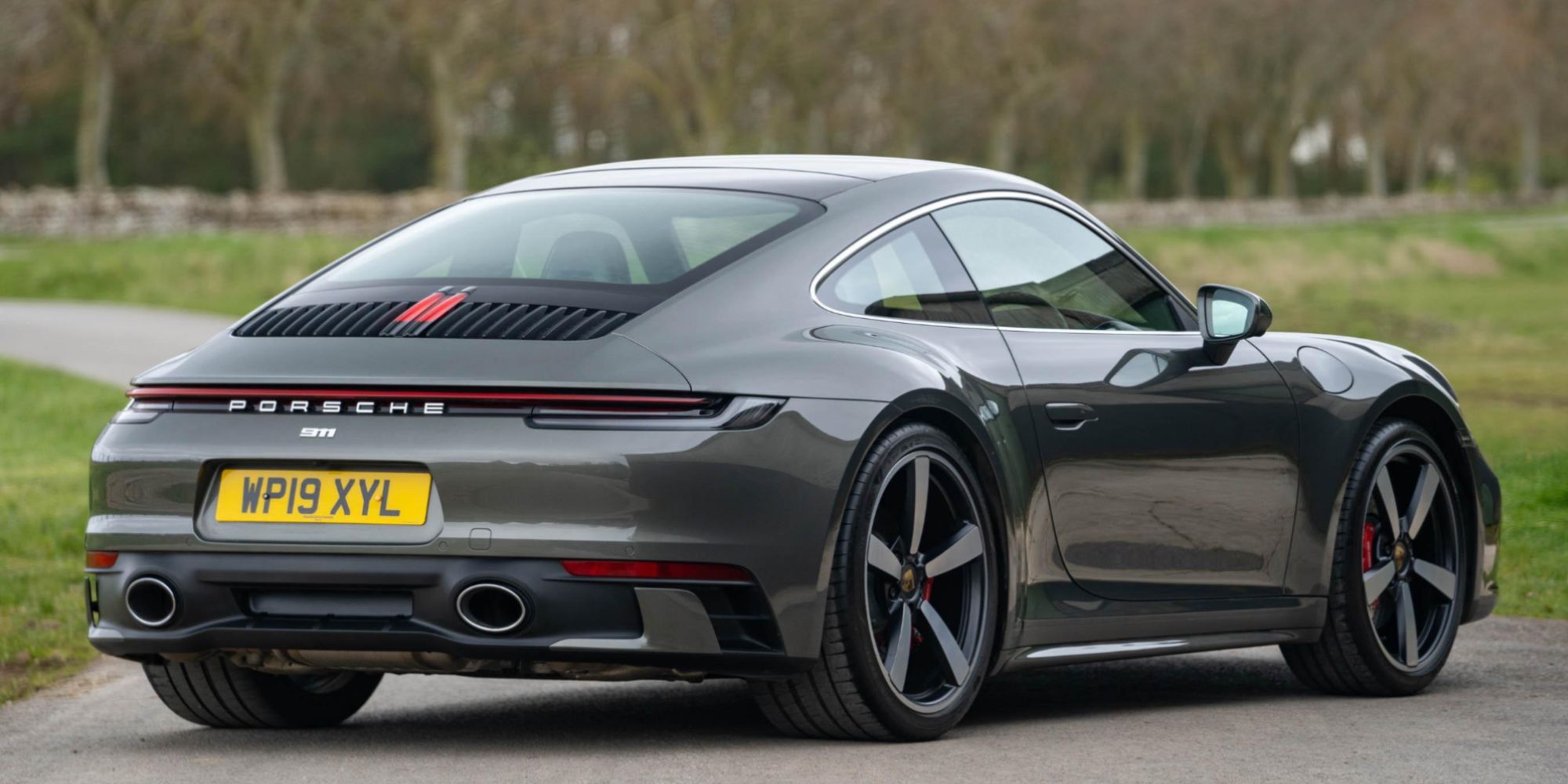 10 Reasons Why The Cheap Porsche 911 Models Are The Best