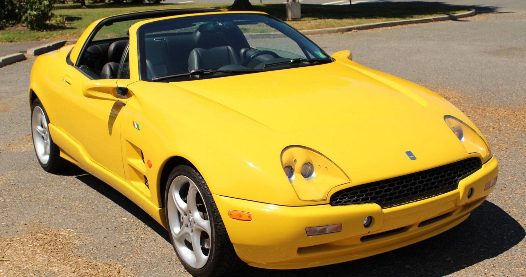 10 Obscure Sports Cars That Should Be Way More Popular
