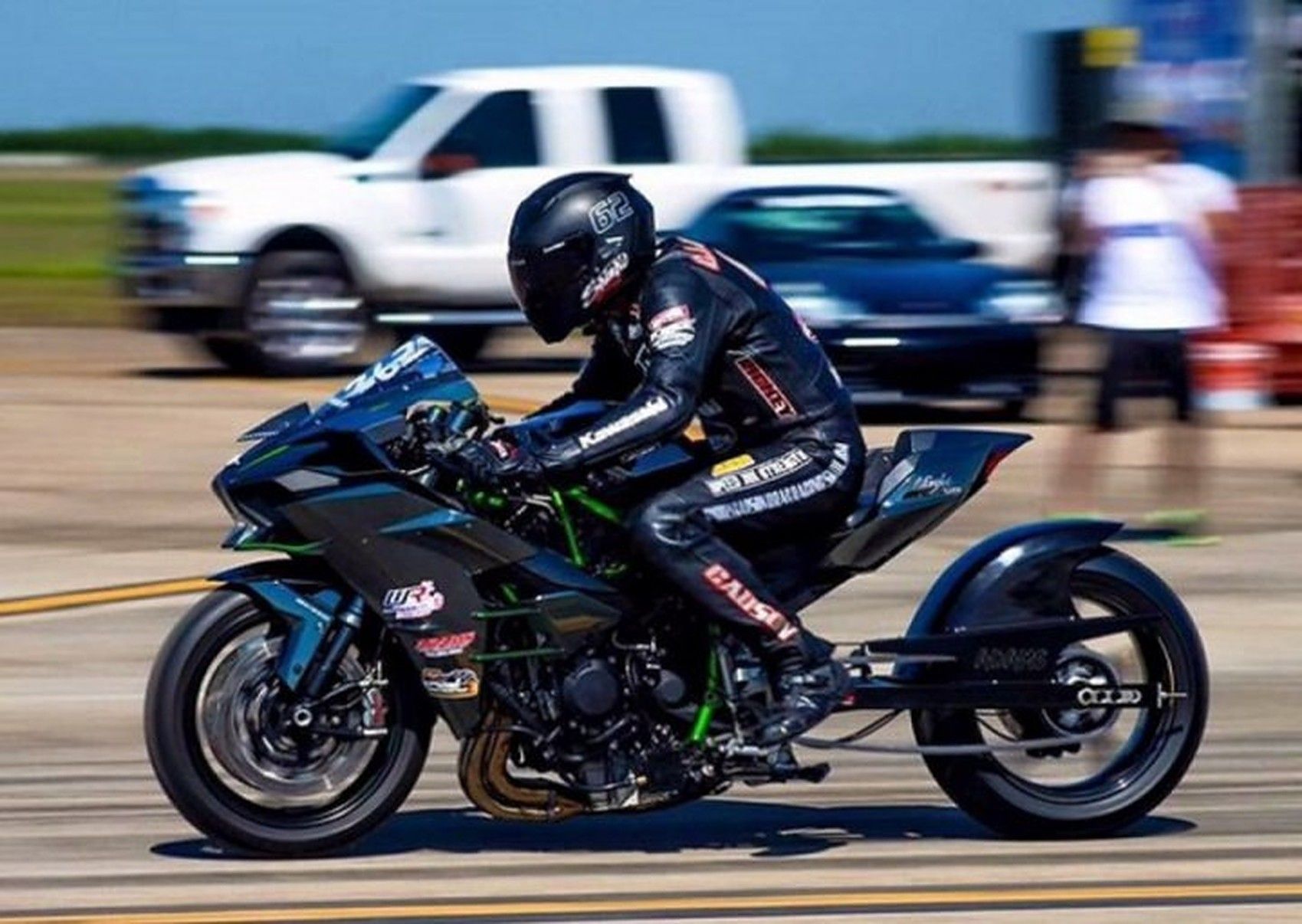 10 Modified Kawasaki Sportbikes We'd Love To Ride On The Track