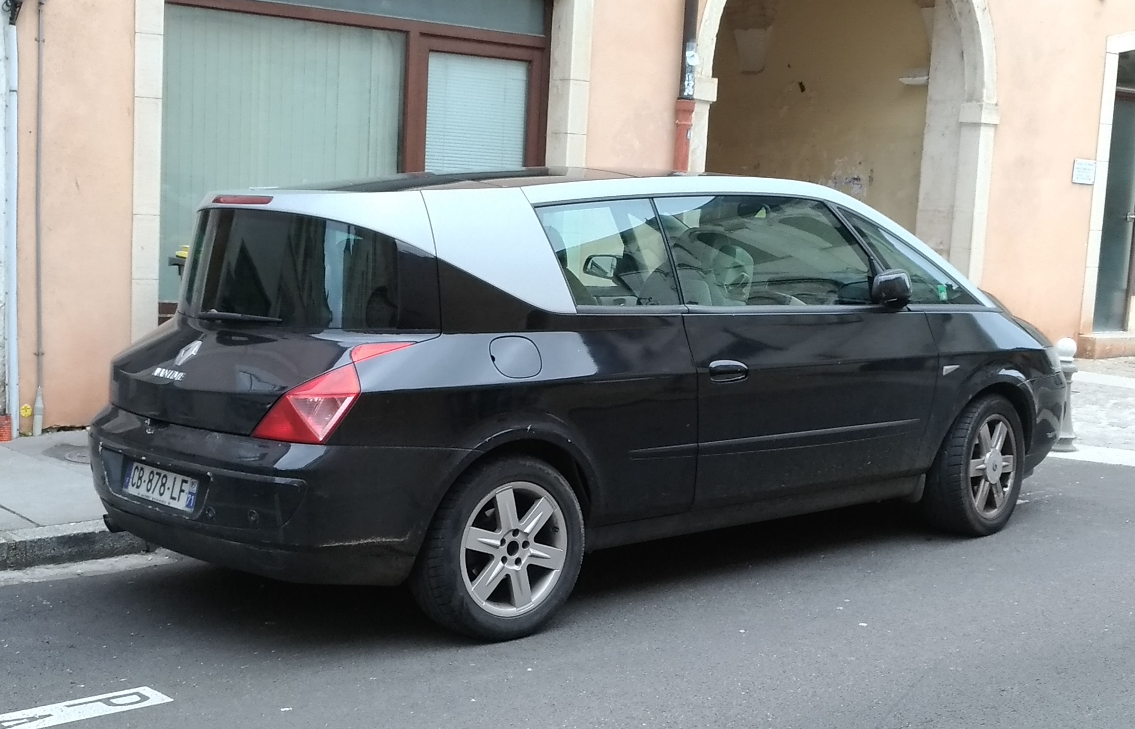 10 Ugly Cars That Never Should Have Left The Assembly Line