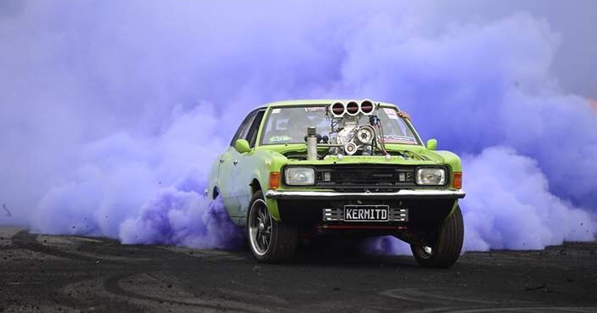 10 Ways Australian Burnout Cars Put American Muscle To Shame (Photos)