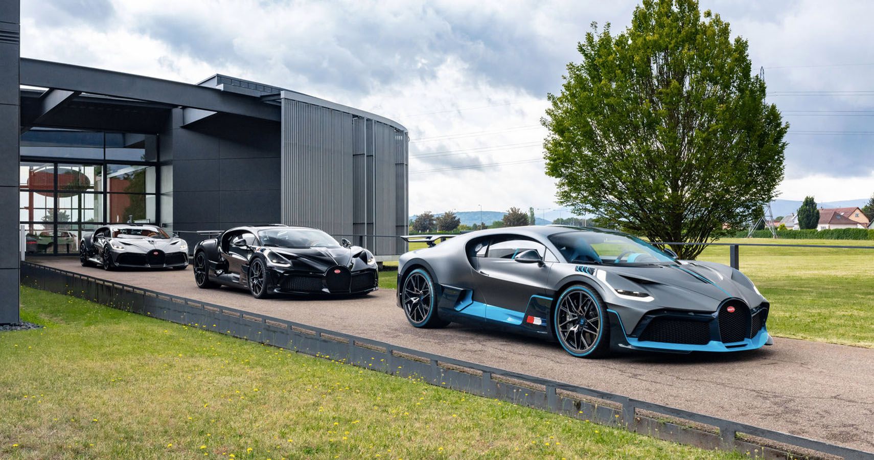 Bugatti Finally Begins Divo Deliveries Two Full Years Later