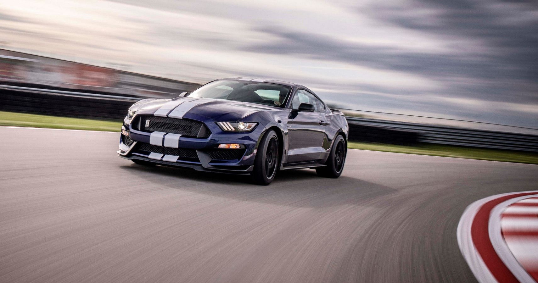 5 Sports Cars That Are Actually Faster With An Automatic Transmission ...