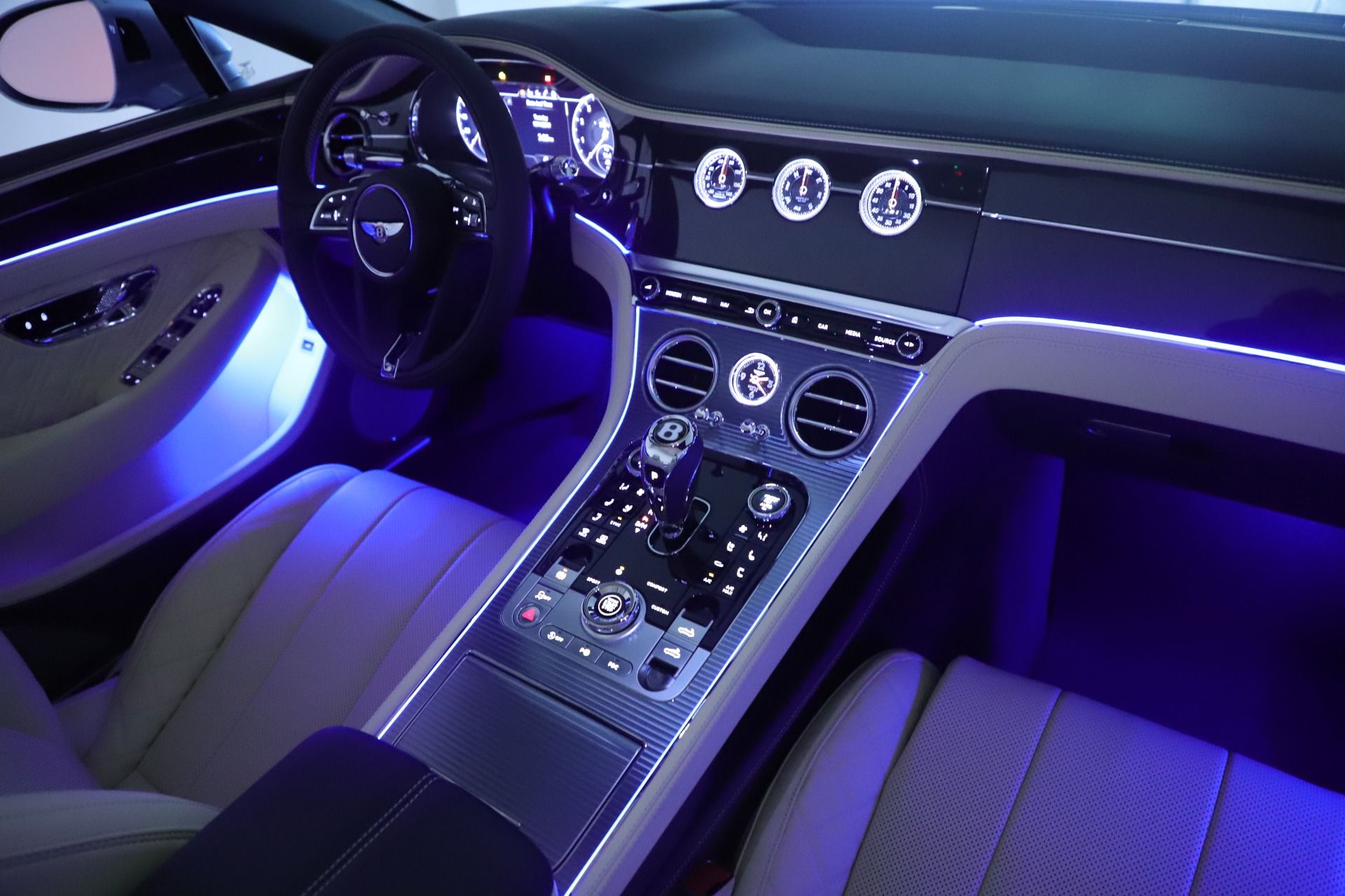10 Coolest Features In Luxury Cars Today